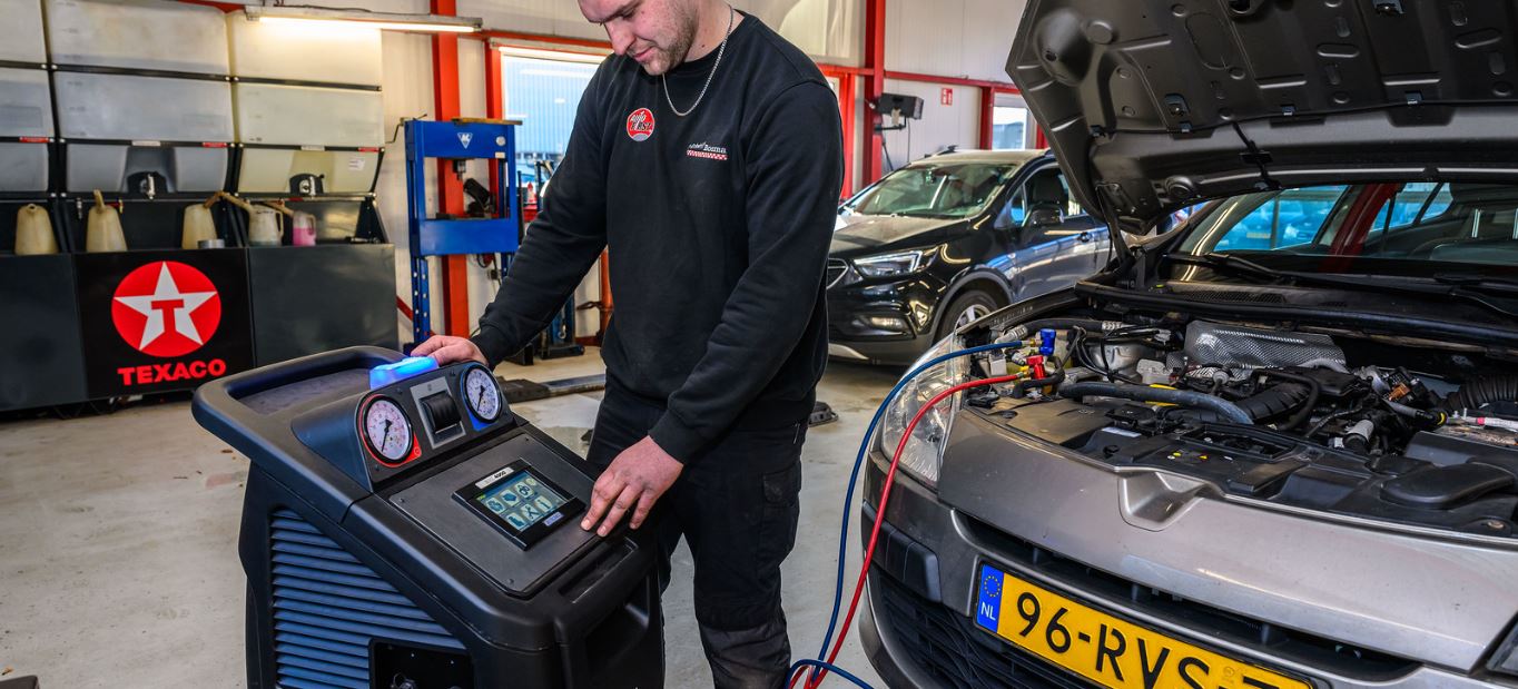 Aircoservice voor uw auto in Sint Nicolaasga | AutoFirst Autobedrijf Bosma